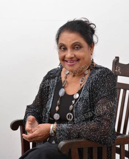 Miyuri Samarasinghe Biography Birthday Age Family Photos and Videos ...