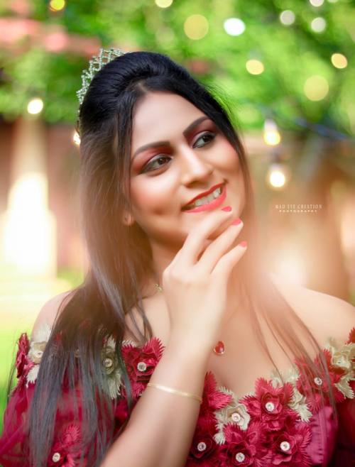 Anushki Premachandra Biography Birthday Age Family Photos and Videos ...