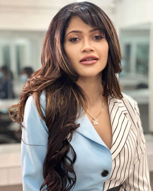 Chulakshi Ranathunga Biography Birthday Age Family Photos and Videos ...