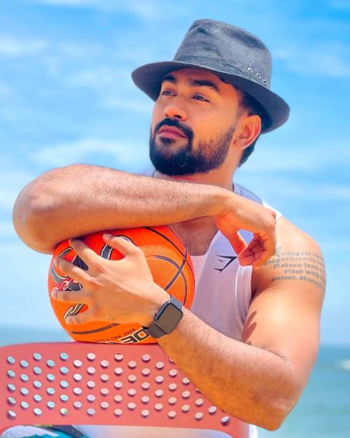 Chanuka Prabuddha Biography Birthday Age Family Photos and Videos ...