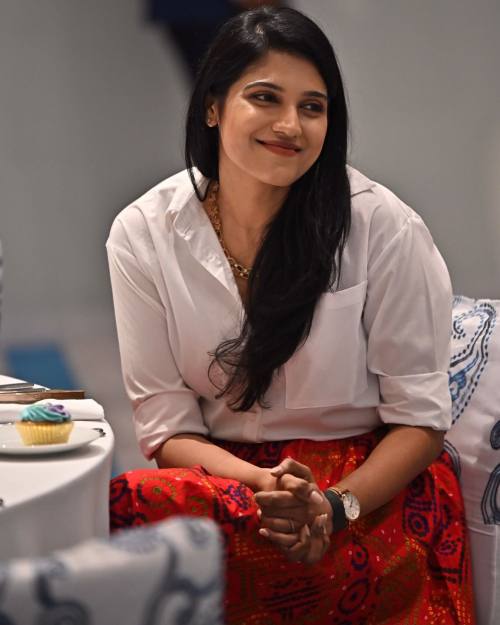 Kalani Dodantenna Biography Birthday Age Family Photos and Videos ...
