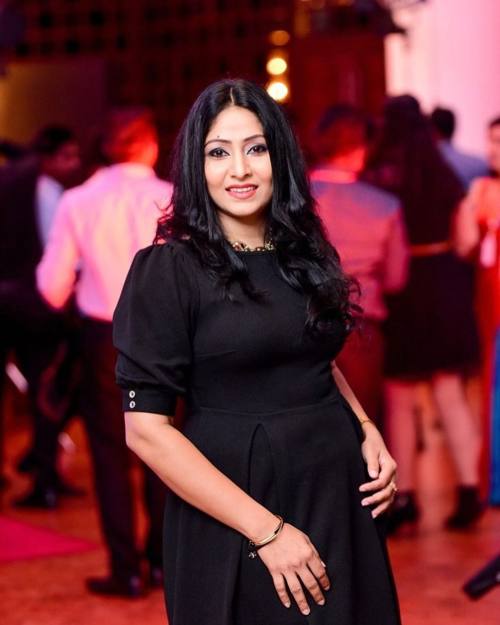 Udayanthi Kulathunga Biography Birthday Age Family Photos and Videos ...