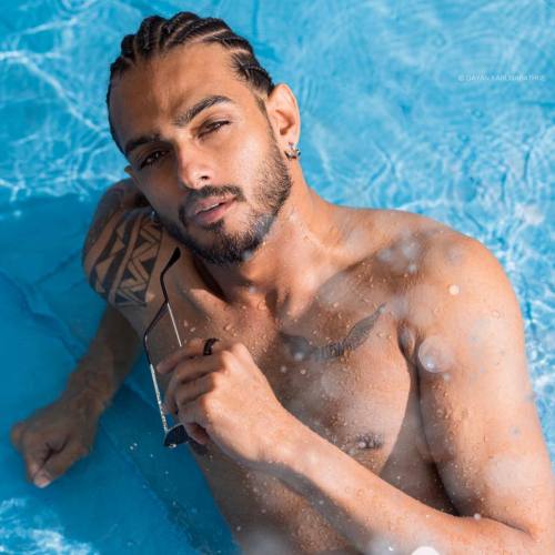 Chathuranga Kodithuwakku Biography Birthday Age Family Photos and ...