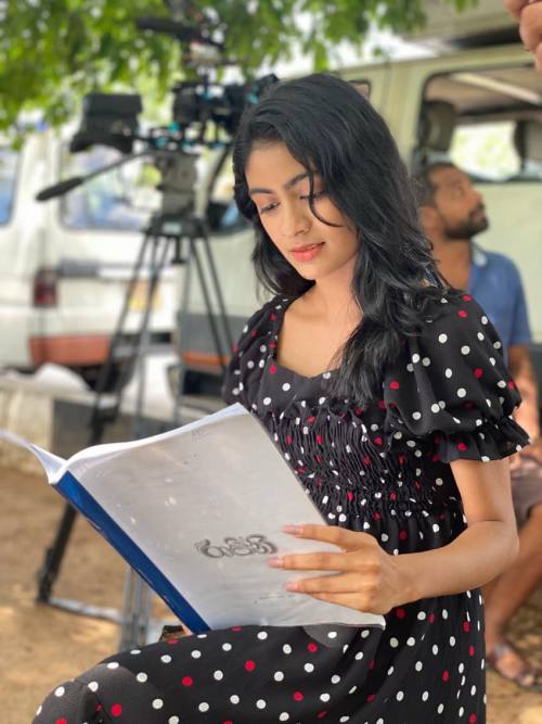Wageesha Hansini Salgado Biography Birthday Age Family Photos and ...